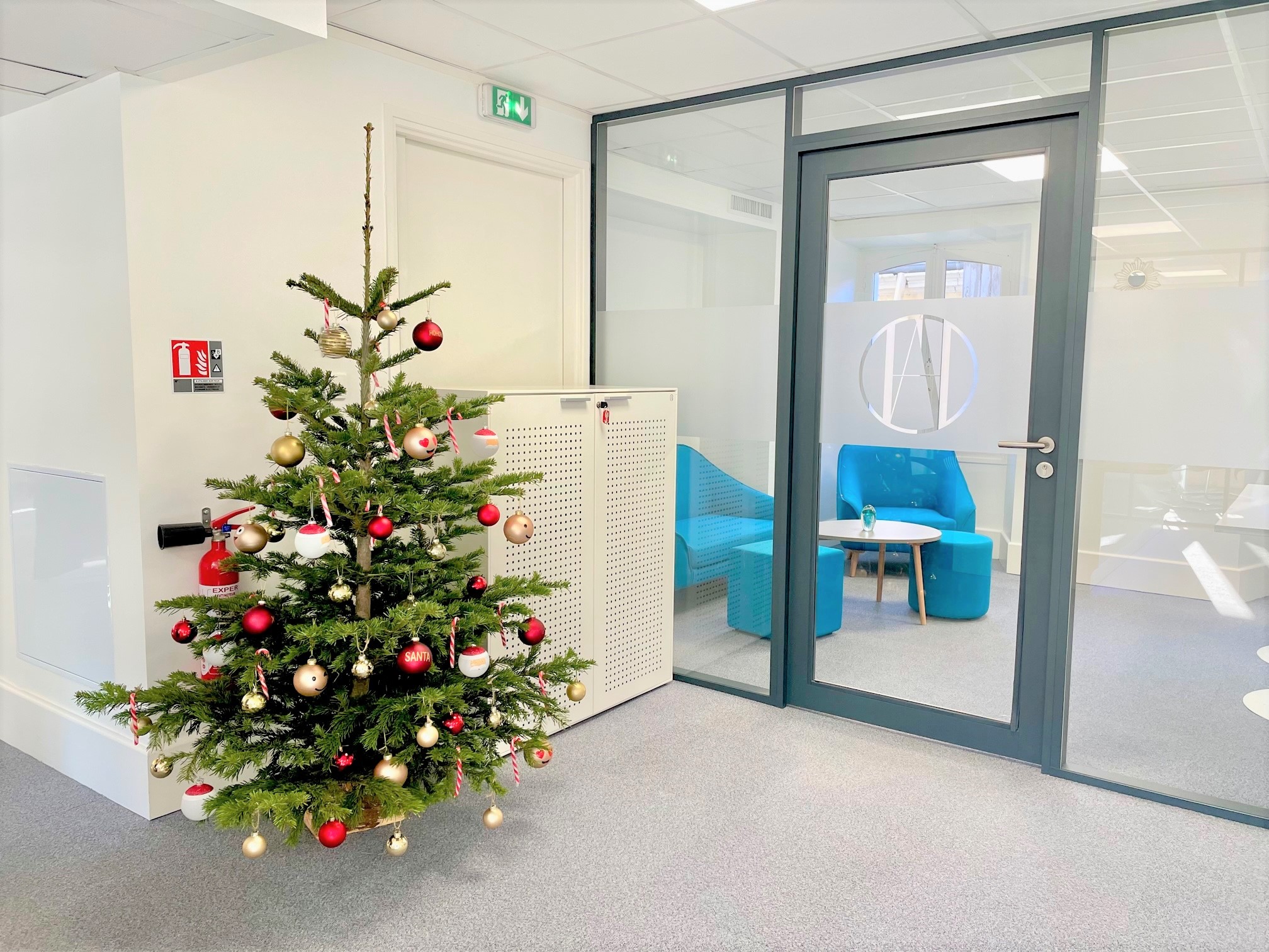 Cadeaux de Noël à vos clients : les exonérations fiscales possibles en 2023